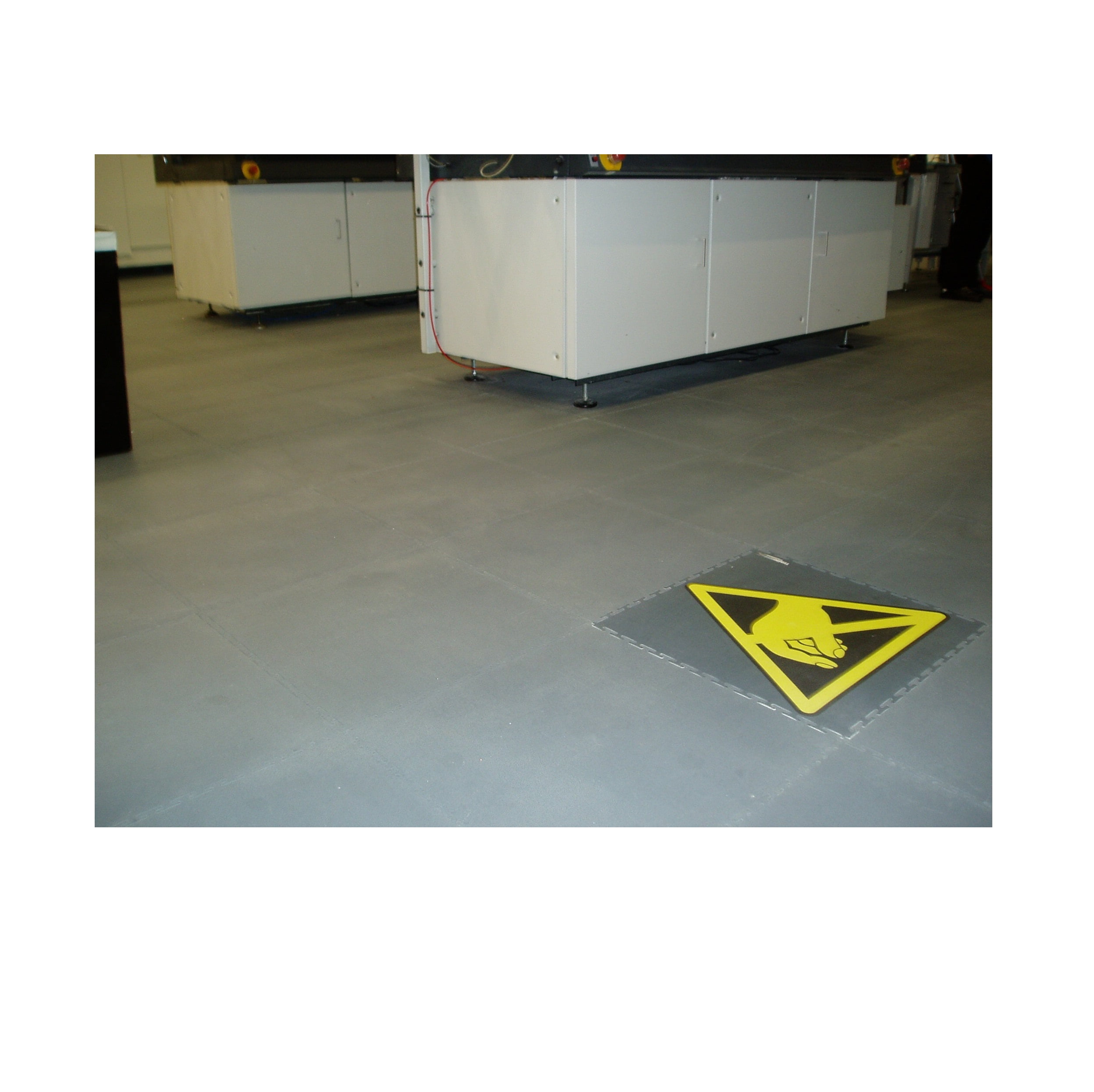ESD Anti-Static Interlocking Flooring Tiles | Elcom